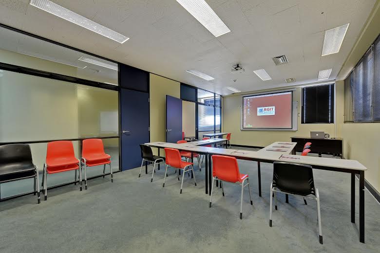 RGIT's Hobart campus - At Education เรียนต่อต่างประเทศ และวีซ่า